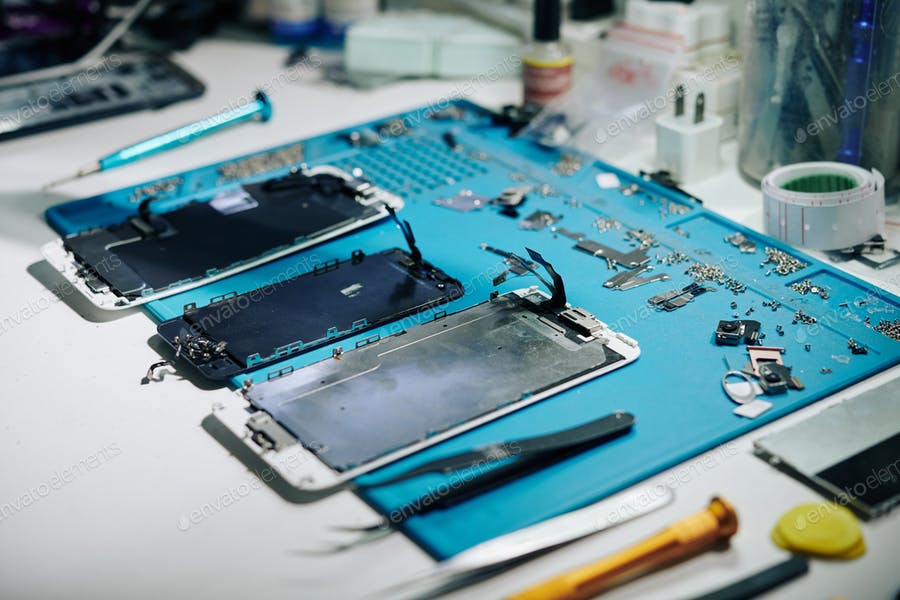 iPhone Screen Repair & Replacement Services | Aycspro